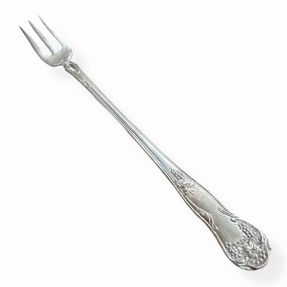 Rodgers | Dining | Antique Rodgers Vintage Grape Pattern Silverplate ...